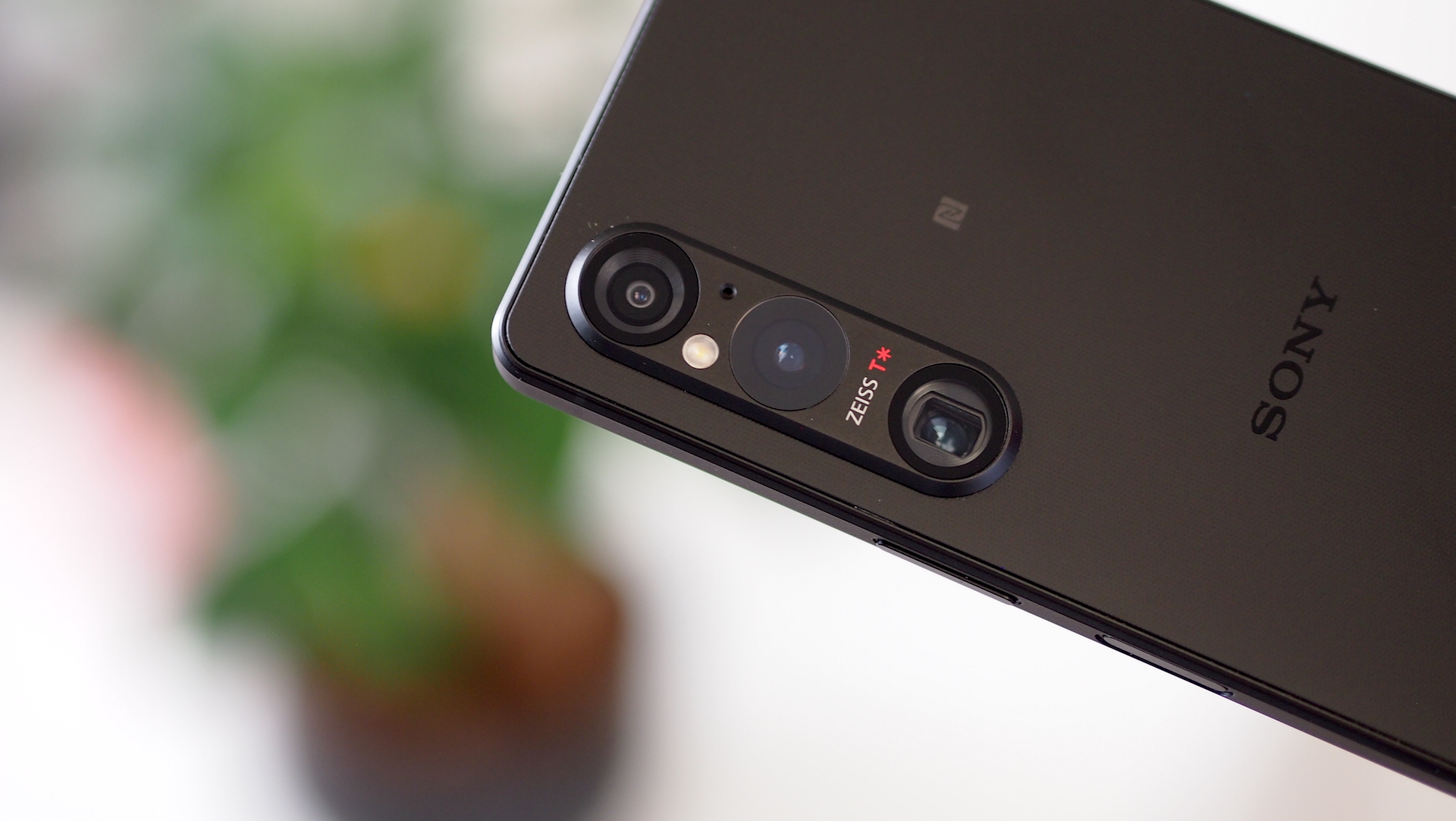 Telefony od Sony dostanou funkci digitálního podpisu. K čemu je to ...