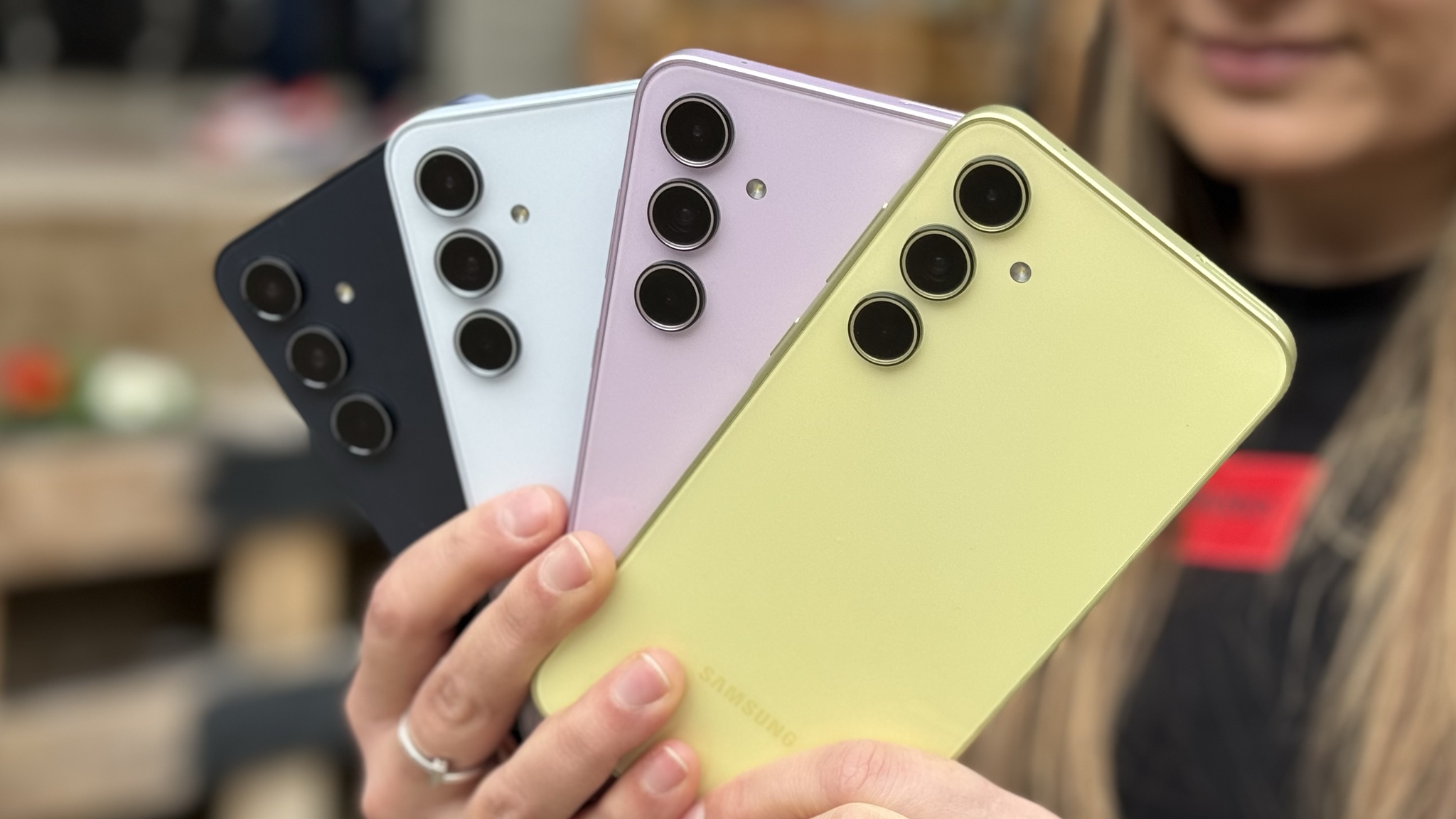 Nejprodávanější Samsung má nástupce. Tady je nový Galaxy A55 ...