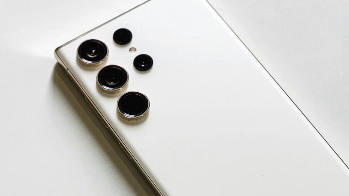 Samsung Galaxy S26 Ultra dorazí v roce 2026. Má mít 200Mpx snímač s ...