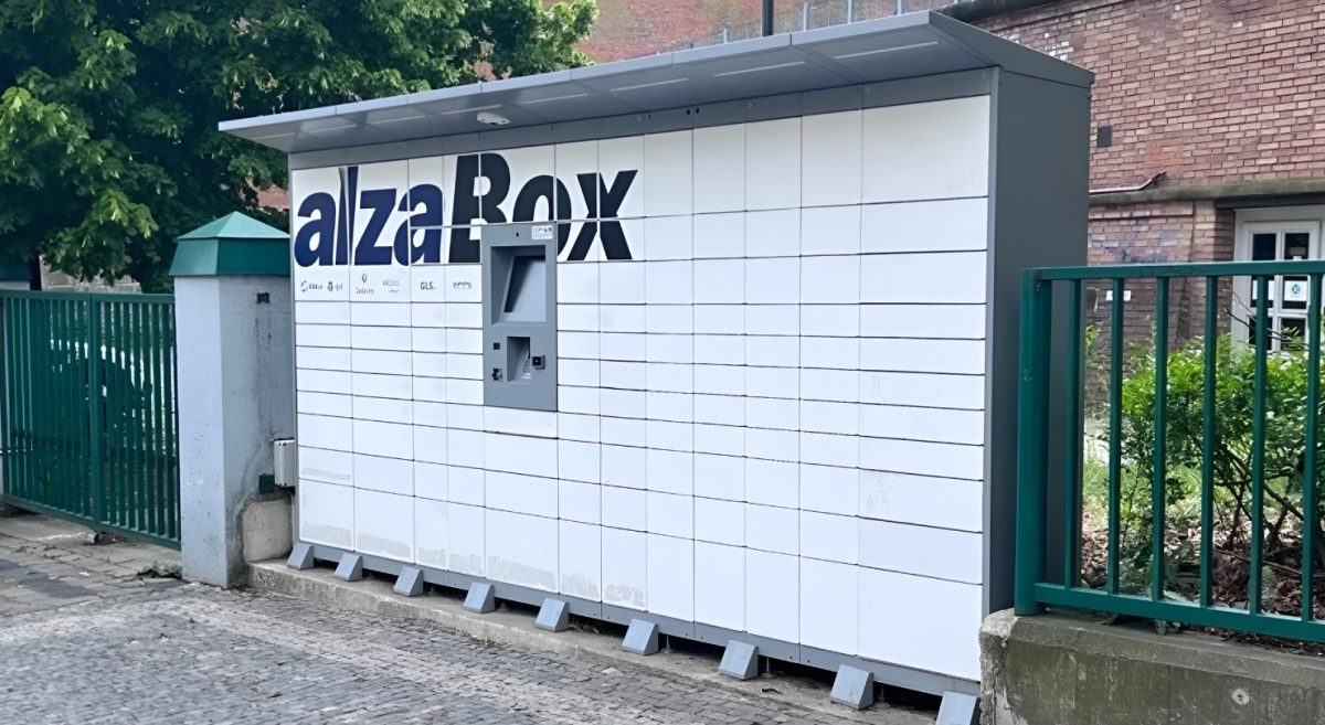 Češi nově mohou posílat balíky i přes Alzaboxy. Služba je levnější než ...